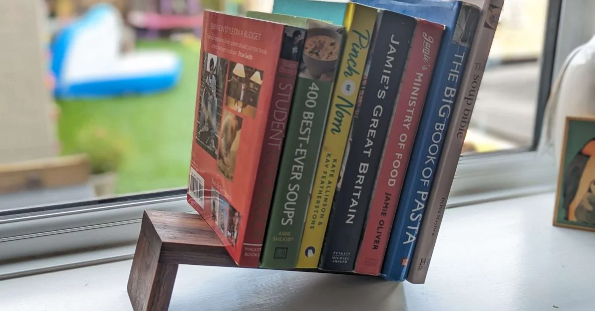 Freestanding Tabletop Bookshelf – Black Walnut – Wood 'N' Pegs